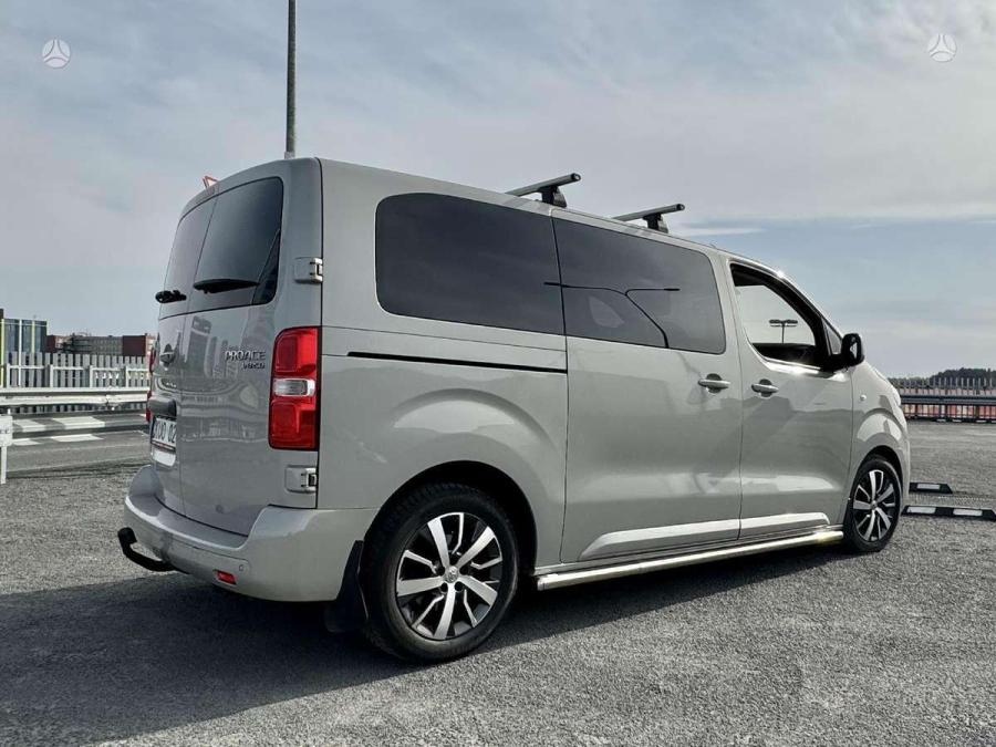 Grey Toyota proace-verso 2019 in Vilnius, with an engine capacity of 2.00 L and mileage of 166 thousand km for 22000 €, photo 5 on AUTOMOTO.COM.LV