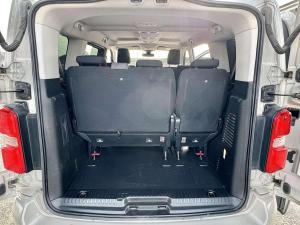 Grey Toyota proace-verso 2019 in Vilnius, with an engine capacity of 2.00 L and mileage of 166 thousand km for 22000 €, photo 12 on AUTOMOTO.COM.LV