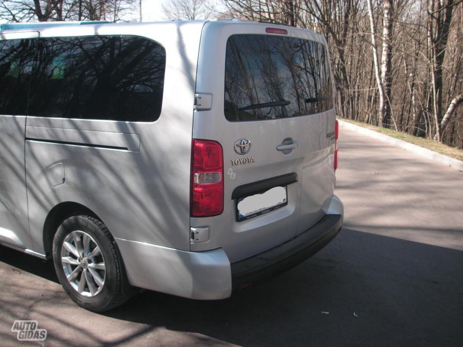 Pelēks Toyota proace-verso 2019 Viļņa, ar dzinēja tilpumu 2.00 L un nobraukumu 154 tūkst. km par 19990 €, foto 4 vietnē AUTOMOTO.COM.LV