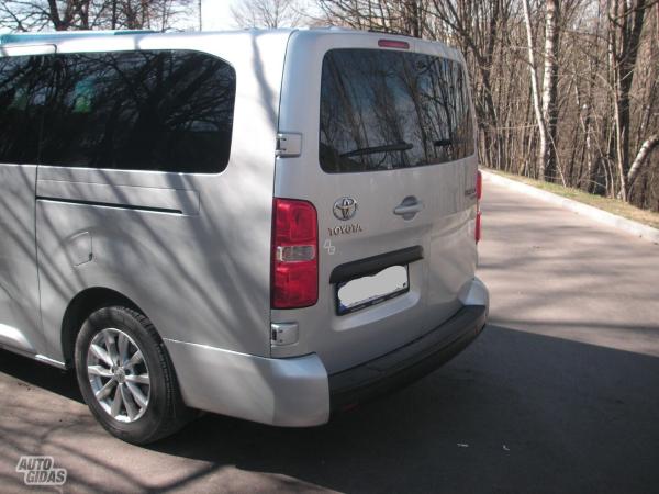 Pelēks Toyota proace-verso 2019 Viļņa, ar dzinēja tilpumu 2.00 L un nobraukumu 154 tūkst. km par 19990 €, foto 4 vietnē AUTOMOTO.COM.LV