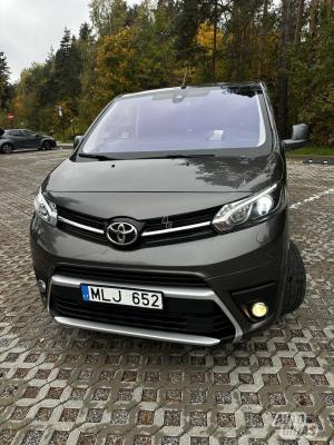 Grey Toyota proace-verso 2019 in Vilnius, with an engine capacity of 2.00 L and mileage of 260 thousand km for 20600 €, photo 3 on AUTOMOTO.COM.LV