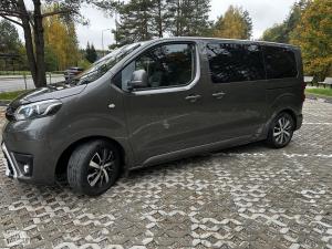 Grey Toyota proace-verso 2019 in Vilnius, with an engine capacity of 2.00 L and mileage of 260 thousand km for 20600 €, photo 8 on AUTOMOTO.COM.LV