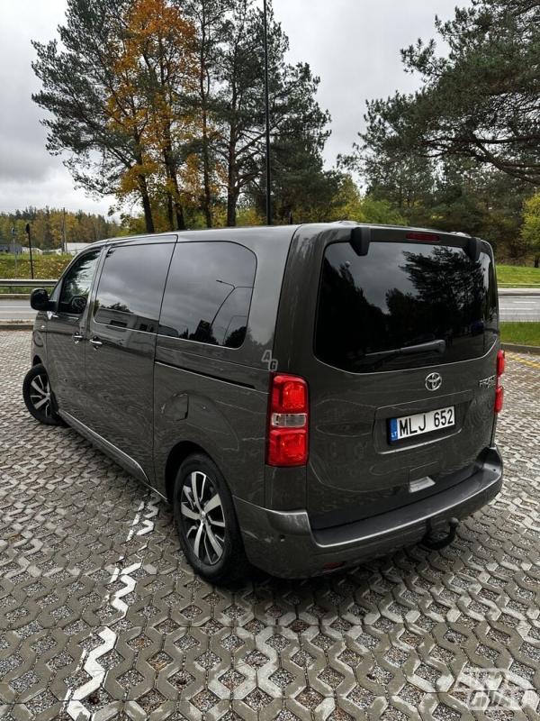 Grey Toyota proace-verso 2019 in Vilnius, with an engine capacity of 2.00 L and mileage of 260 thousand km for 20600 €, photo 9 on AUTOMOTO.COM.LV