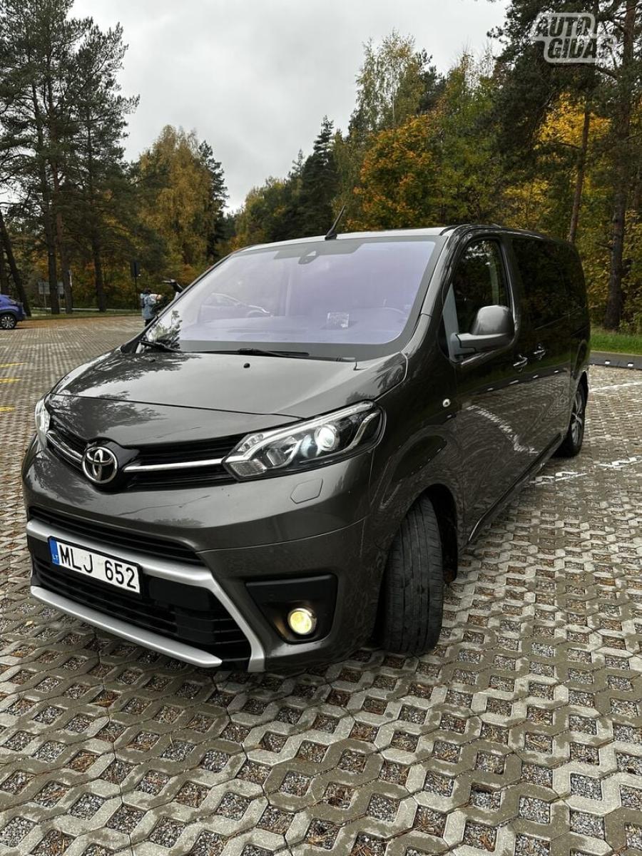 Grey Toyota proace-verso 2019 in Vilnius, with an engine capacity of 2.00 L and mileage of 260 thousand km for 20600 €, photo 10 on AUTOMOTO.COM.LV