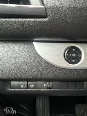 Grey Toyota proace-verso 2019 in Vilnius, with an engine capacity of 2.00 L and mileage of 260 thousand km for 20600 €, photo 13 on AUTOMOTO.COM.LV