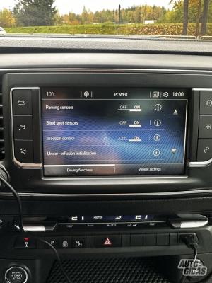Grey Toyota proace-verso 2019 in Vilnius, with an engine capacity of 2.00 L and mileage of 260 thousand km for 20600 €, photo 17 on AUTOMOTO.COM.LV