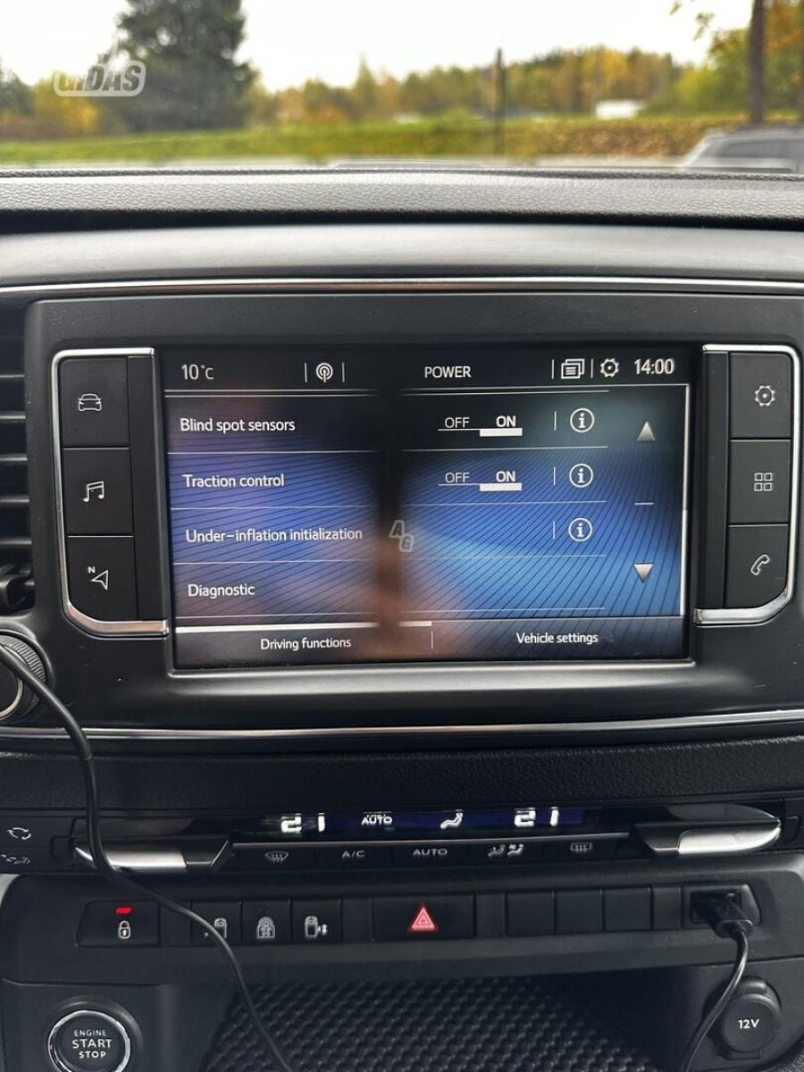 Grey Toyota proace-verso 2019 in Vilnius, with an engine capacity of 2.00 L and mileage of 260 thousand km for 20600 €, photo 18 on AUTOMOTO.COM.LV