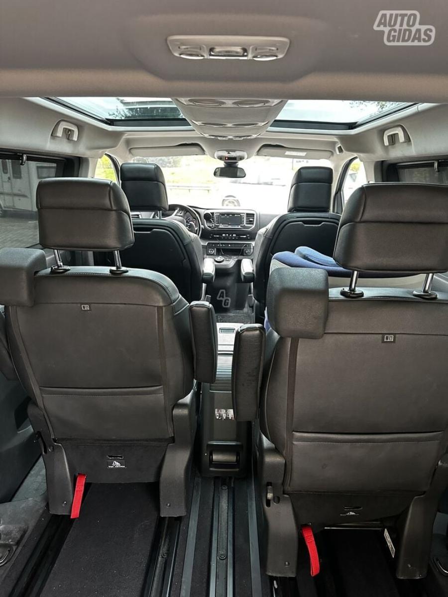 Grey Toyota proace-verso 2019 in Vilnius, with an engine capacity of 2.00 L and mileage of 260 thousand km for 20600 €, photo 21 on AUTOMOTO.COM.LV