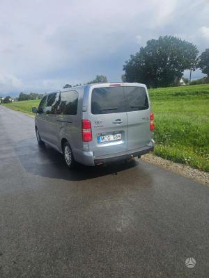 Grey Toyota proace-verso 2021 in Siauliai, with an engine capacity of 2.00 L and mileage of 144 thousand km for 20000 €, photo 5 on AUTOMOTO.COM.LV
