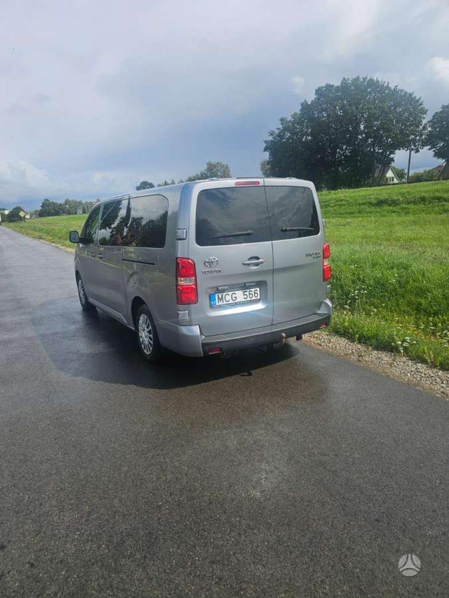 Grey Toyota proace-verso 2021 in Siauliai, with an engine capacity of 2.00 L and mileage of 144 thousand km for 20000 €, photo 5 on AUTOMOTO.COM.LV