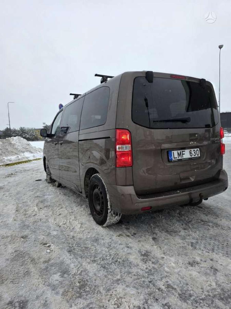 Toyota proace-verso 2019 in Kaunas, with an engine capacity of 2.00 L and mileage of 290 thousand km for 14000 €, photo 6 on AUTOMOTO.COM.LV