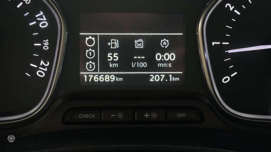 Красный Тойота Proace Verso 2017 в Вильнюс, объемом двигателя 2.00 л и пробегом 177 тыс. км за 13400 €, фото 24 на AUTOMOTO.COM.LV