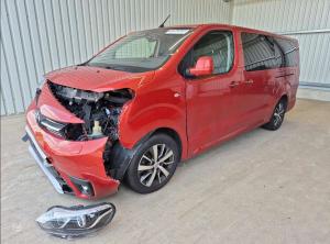 Sarkans Toyota proace-verso 2021 Klaipėda, ar dzinēja tilpumu 2.00 L un nobraukumu 136 tūkst. km par 8000 €, foto 4 vietnē AUTOMOTO.COM.LV