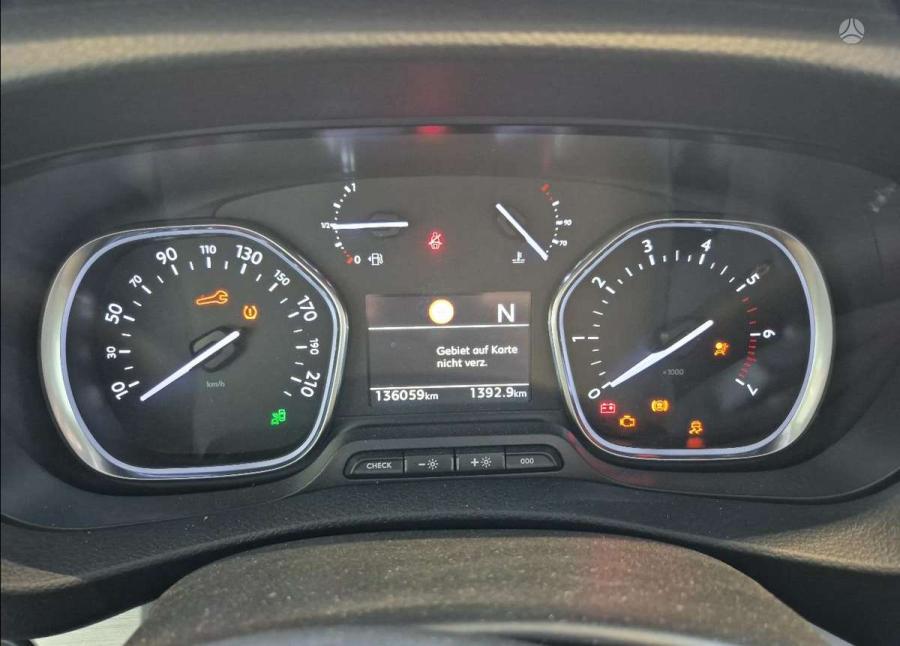 Sarkans Toyota proace-verso 2021 Klaipėda, ar dzinēja tilpumu 2.00 L un nobraukumu 136 tūkst. km par 8000 €, foto 8 vietnē AUTOMOTO.COM.LV