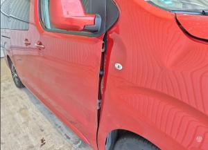 Sarkans Toyota proace-verso 2021 Klaipėda, ar dzinēja tilpumu 2.00 L un nobraukumu 136 tūkst. km par 8000 €, foto 12 vietnē AUTOMOTO.COM.LV
