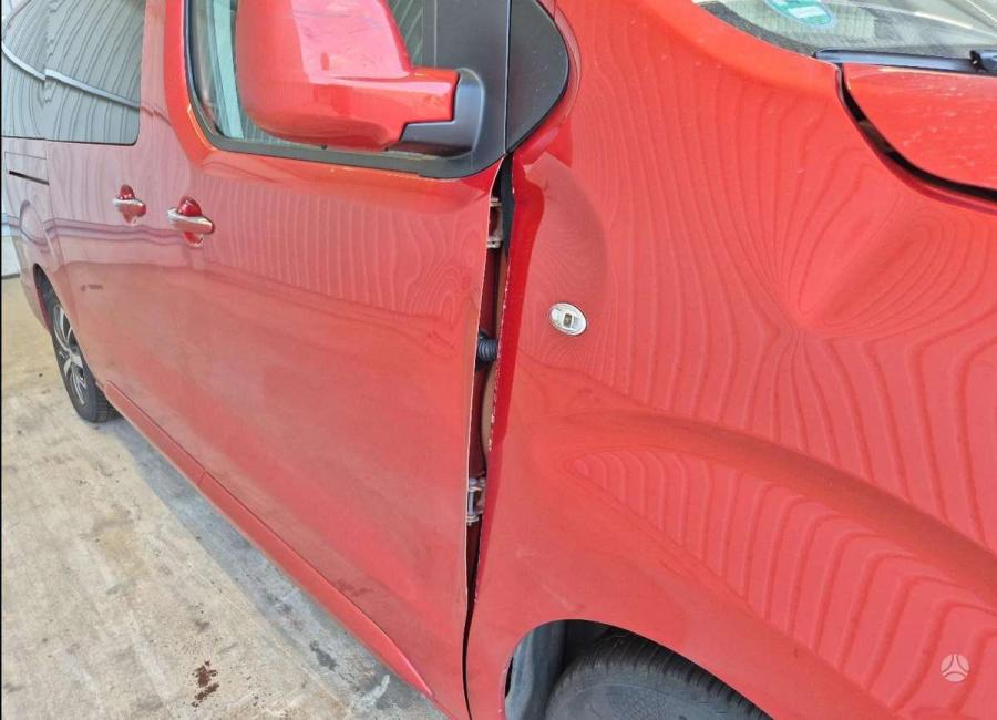 Sarkans Toyota proace-verso 2021 Klaipėda, ar dzinēja tilpumu 2.00 L un nobraukumu 136 tūkst. km par 8000 €, foto 12 vietnē AUTOMOTO.COM.LV