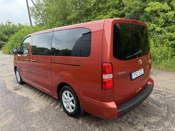 Sarkans Toyota proace-verso 2017 Viļņa, ar dzinēja tilpumu 2.00 L un nobraukumu 176 tūkst. km par 9900 €, foto 6 vietnē AUTOMOTO.COM.LV