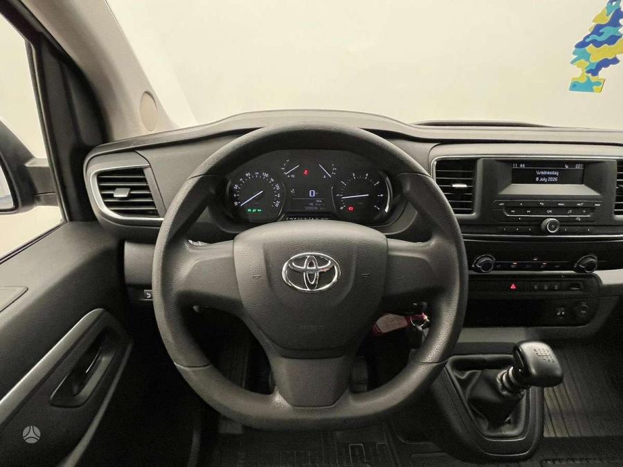 Белый Тойота Proace Verso 2017 в Паневежис, объемом двигателя 2.00 л и пробегом 128 тыс. км за 19990 €, фото 21 на AUTOMOTO.COM.LV