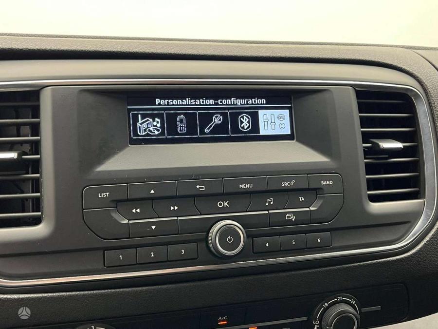Белый Тойота Proace Verso 2017 в Паневежис, объемом двигателя 2.00 л и пробегом 128 тыс. км за 19990 €, фото 26 на AUTOMOTO.COM.LV