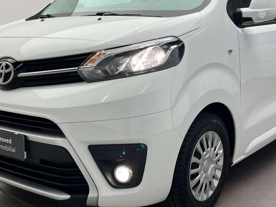 Белый Тойота Proace Verso 2017 в Паневежис, объемом двигателя 2.00 л и пробегом 128 тыс. км за 19990 €, фото 30 на AUTOMOTO.COM.LV