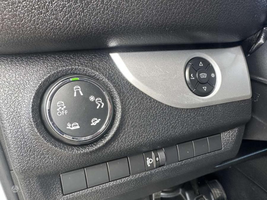 Белый Тойота Proace Verso 2019 в Тельшяй, объемом двигателя 1.50 л и пробегом 214 тыс. км за 14500 €, фото 16 на AUTOMOTO.COM.LV