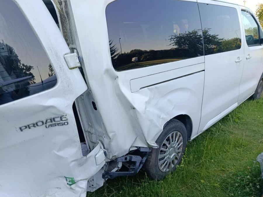 Balts Toyota proace-verso 2019 Viļņa, ar dzinēja tilpumu 1.50 L un nobraukumu 48 tūkst. km par 12100 €, foto 1 vietnē AUTOMOTO.COM.LV