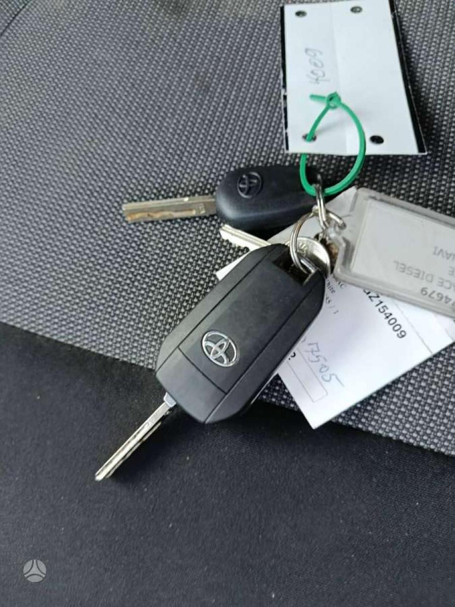 Balts Toyota proace-verso 2019 Viļņa, ar dzinēja tilpumu 1.50 L un nobraukumu 48 tūkst. km par 12100 €, foto 11 vietnē AUTOMOTO.COM.LV