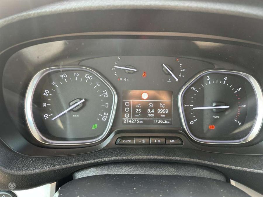 Белый Тойота Proace Verso 2019 в Тельшяй, объемом двигателя 1.50 л и пробегом 214 тыс. км за 12900 €, фото 20 на AUTOMOTO.COM.LV