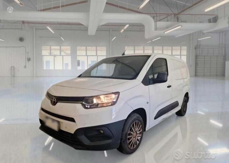 Белый Тойота Proace Verso 2021 в Каунас, объемом двигателя 1.50 л и пробегом 191 тыс. км за 5500 €, фото 1 на AUTOMOTO.COM.LV