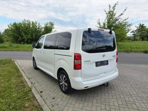 Balts Toyota proace-verso 2019 Panevēža, ar dzinēja tilpumu 2.00 L un nobraukumu 139 tūkst. km par 19360 €, foto 4 vietnē AUTOMOTO.COM.LV