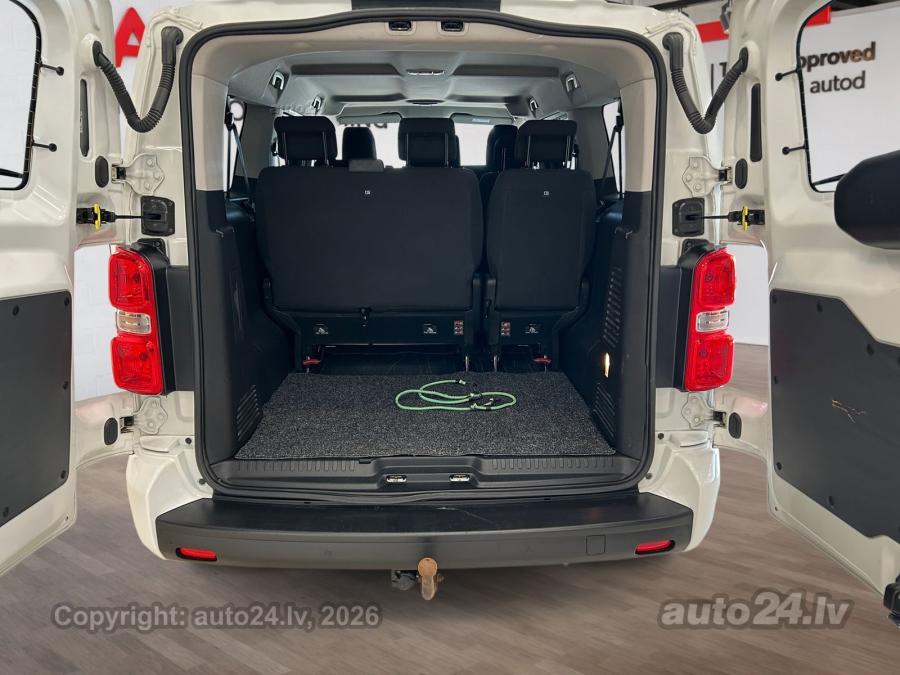 White Toyota Proace 2022 in Parnu, with an engine capacity of 2.00 L and mileage of 146 thousand km for 27490 €, photo 11 on AUTOMOTO.COM.LV
