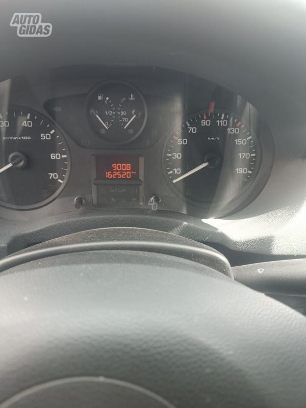 White Toyota Proace 2015 in Kaunas, with an engine capacity of 2.00 L and mileage of 162 thousand km for 4000 €, photo 11 on AUTOMOTO.COM.LV