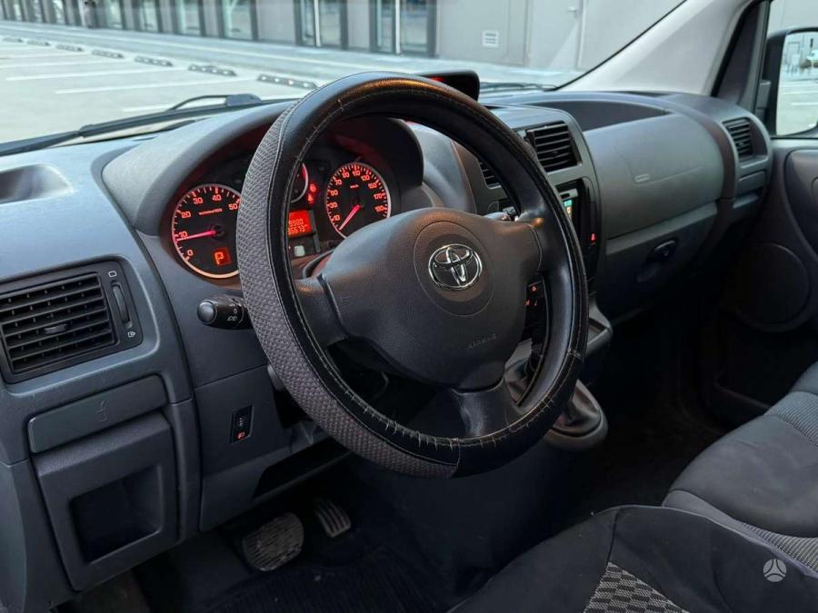 Balts Toyota Proace 2015 Viļņa, ar dzinēja tilpumu 2.00 L un nobraukumu 237 tūkst. km par 4400 €, foto 13 vietnē AUTOMOTO.COM.LV