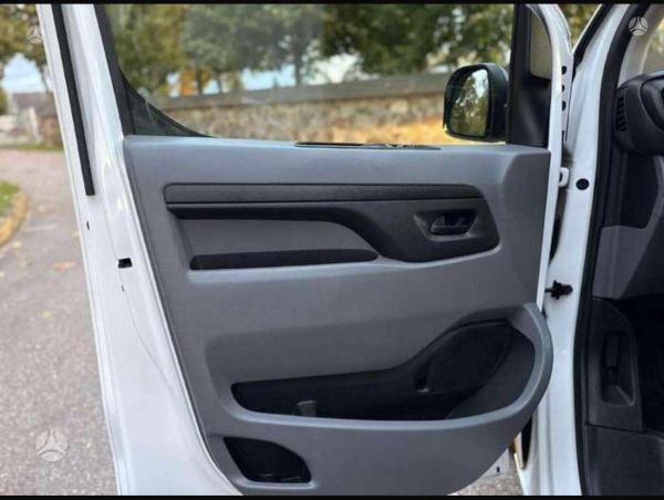 Balts Toyota Proace 2017 Raseiniai, ar dzinēja tilpumu 1.60 L un nobraukumu 240 tūkst. km par 8150 €, foto 5 vietnē AUTOMOTO.COM.LV