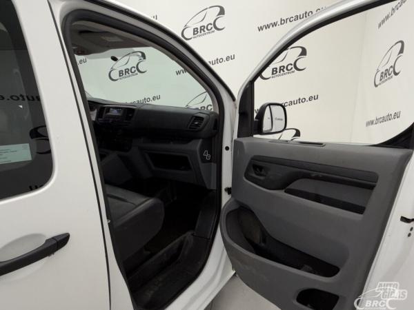 White Toyota Proace 2017 in Avizieniai, with an engine capacity of 2.00 L and mileage of 118 thousand km for 10500 €, photo 7 on AUTOMOTO.COM.LV
