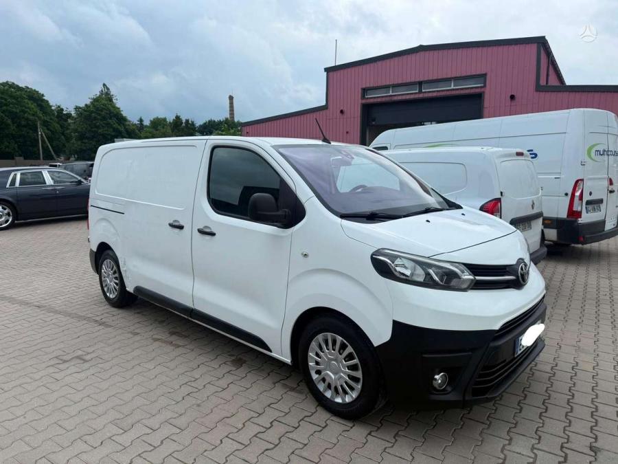 White Toyota Proace 2017 in Kaunas, with an engine capacity of 1.60 L and mileage of 228 thousand km for 5450 €, photo 3 on AUTOMOTO.COM.LV