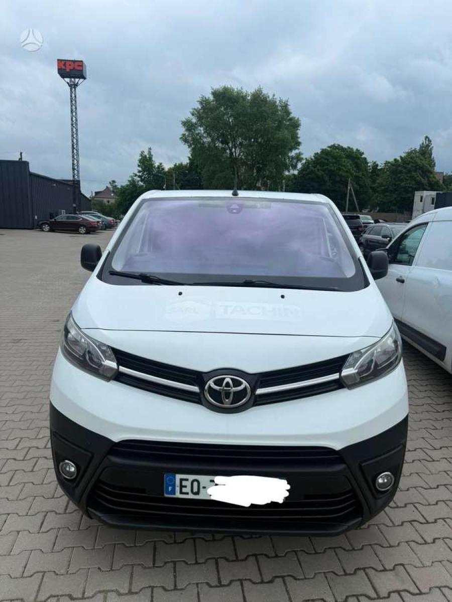 White Toyota Proace 2017 in Kaunas, with an engine capacity of 1.60 L and mileage of 228 thousand km for 5450 €, photo 4 on AUTOMOTO.COM.LV