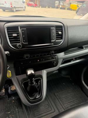 White Toyota Proace 2017 in Kaunas, with an engine capacity of 1.60 L and mileage of 228 thousand km for 5450 €, photo 7 on AUTOMOTO.COM.LV