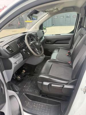 White Toyota Proace 2017 in Kaunas, with an engine capacity of 1.60 L and mileage of 228 thousand km for 5450 €, photo 8 on AUTOMOTO.COM.LV