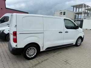 White Toyota Proace 2017 in Kaunas, with an engine capacity of 1.60 L and mileage of 228 thousand km for 5450 €, photo 12 on AUTOMOTO.COM.LV