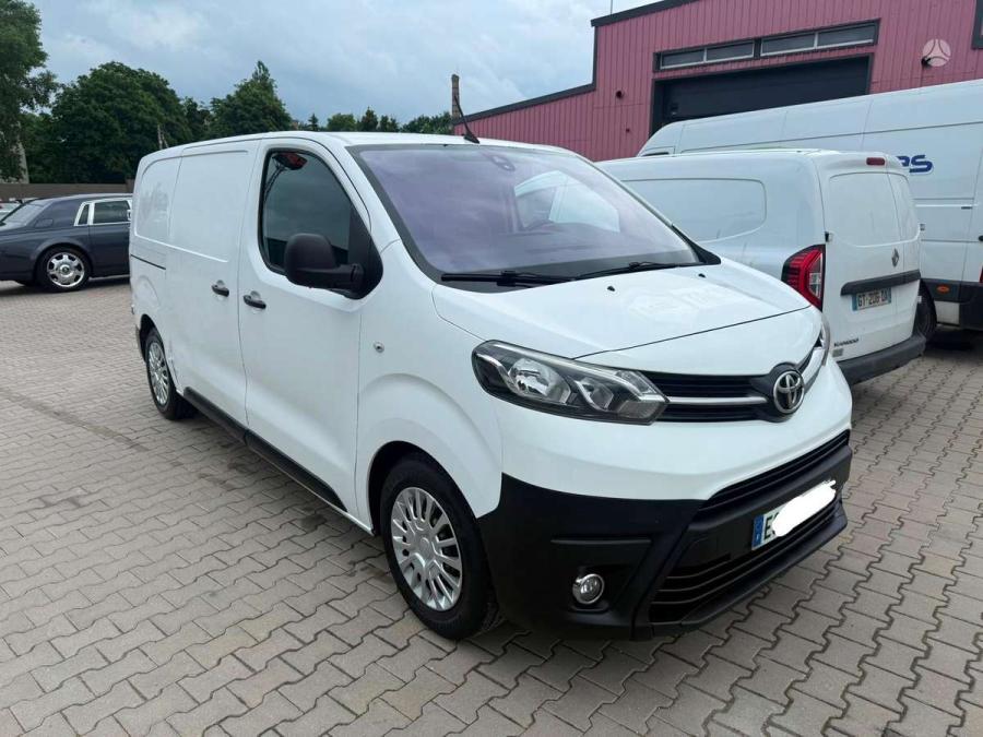 White Toyota Proace 2017 in Kaunas, with an engine capacity of 1.60 L and mileage of 228 thousand km for 5450 €, photo 14 on AUTOMOTO.COM.LV