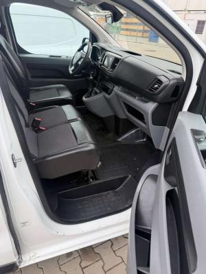 White Toyota Proace 2017 in Kaunas, with an engine capacity of 1.60 L and mileage of 228 thousand km for 5450 €, photo 15 on AUTOMOTO.COM.LV