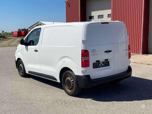 White Toyota Proace 2018 in Ukmerge, with an engine capacity of 1.56 L and mileage of 179 thousand km for 6500 €, photo 5 on AUTOMOTO.COM.LV