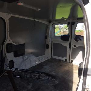 White Toyota Proace 2018 in Vilnius, with an engine capacity of 2.00 L and mileage of 296 thousand km for 7000 €, photo 6 on AUTOMOTO.COM.LV