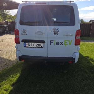 White Toyota Proace 2018 in Vilnius, with an engine capacity of 2.00 L and mileage of 296 thousand km for 7000 €, photo 11 on AUTOMOTO.COM.LV
