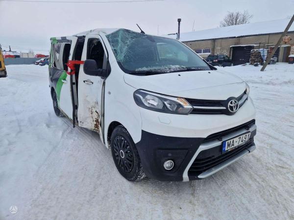 Balts Toyota Proace 2019 Kauņa, ar dzinēja tilpumu 2.00 L un nobraukumu 278 tūkst. km par 5929 €, foto 1 vietnē AUTOMOTO.COM.LV