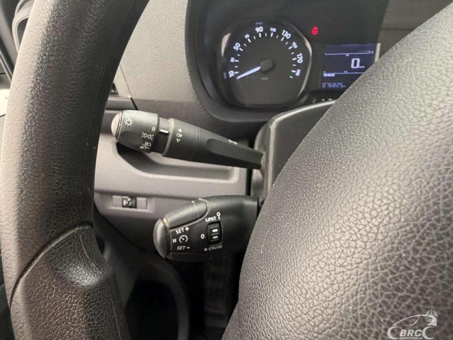 Balts Toyota Proace 2020 Viļņa, ar dzinēja tilpumu 2.00 L un nobraukumu 77 tūkst. km par 11500 €, foto 27 vietnē AUTOMOTO.COM.LV