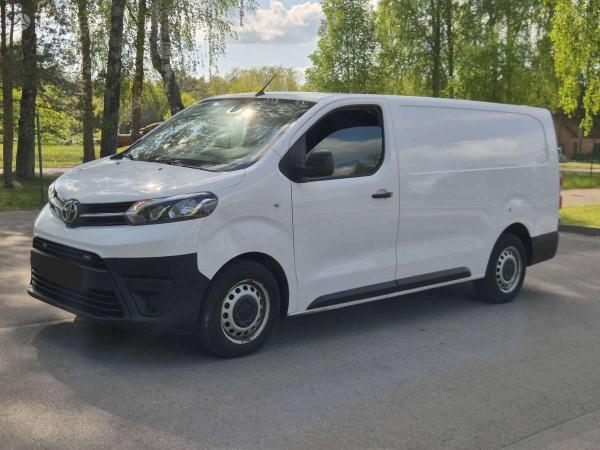 Белый Тойота Proace 2020 в Таураге, объемом двигателя 2.00 л и пробегом 138 тыс. км за 8500 €, фото 1 на AUTOMOTO.COM.LV