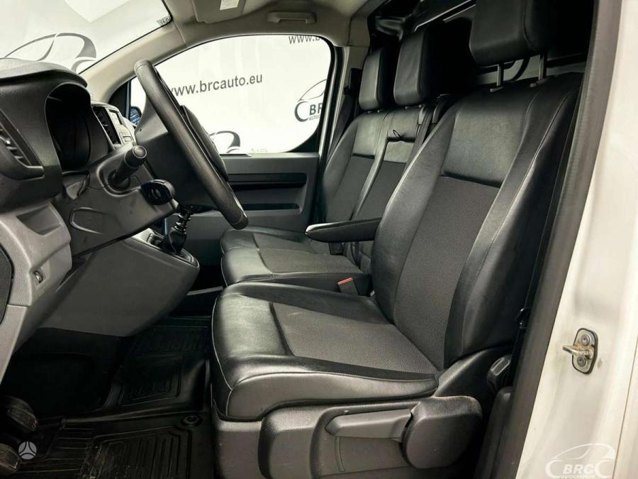 White Toyota Proace 2021 in Vilnius, with an engine capacity of 2.00 L and mileage of 113 thousand km for 11900 €, photo 7 on AUTOMOTO.COM.LV