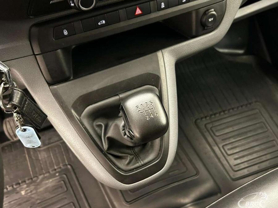 White Toyota Proace 2021 in Vilnius, with an engine capacity of 2.00 L and mileage of 113 thousand km for 11900 €, photo 16 on AUTOMOTO.COM.LV